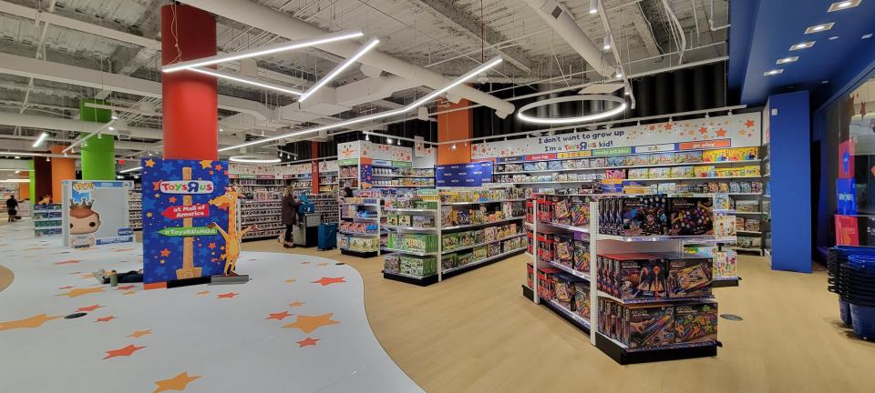 Toys”R”Us® Flagship Mall of America | Evoke